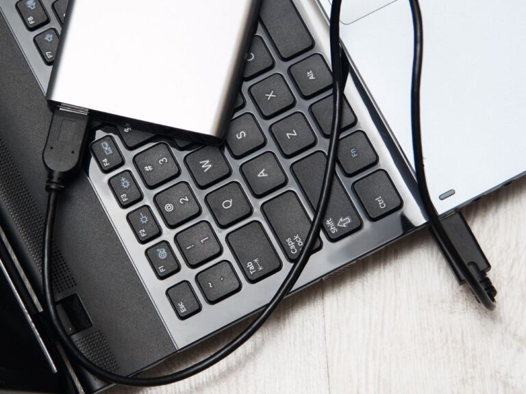 HDDを移し替える方法と注意点！壊れかけの場合は要注意｜データ復旧のLIVEDATA